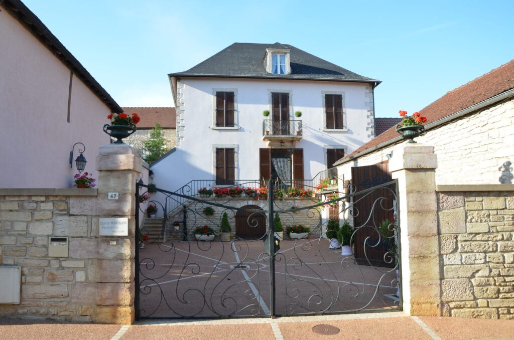 Claude Marchand - M & W