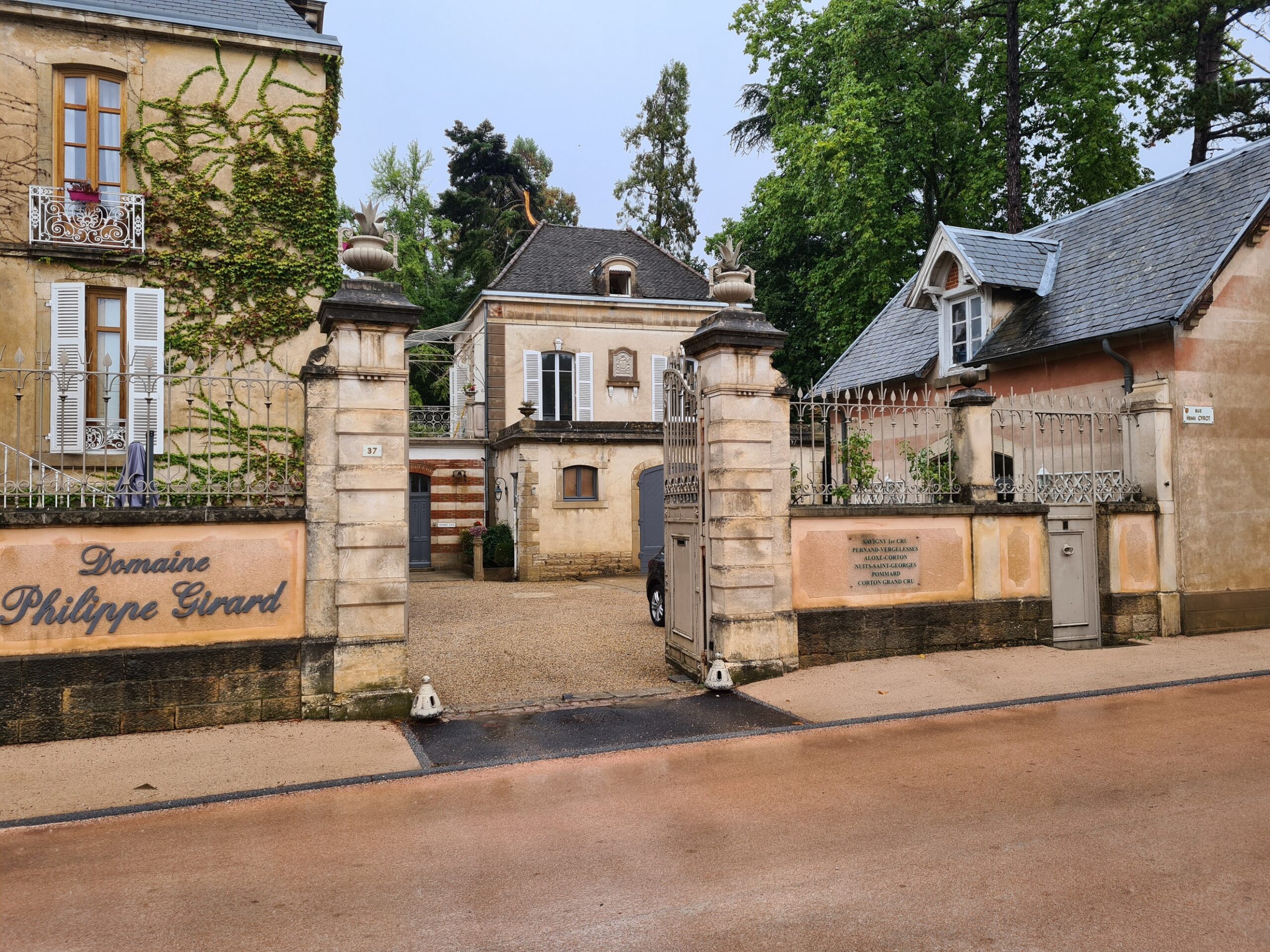 Domaine Philippe Girard - M & W